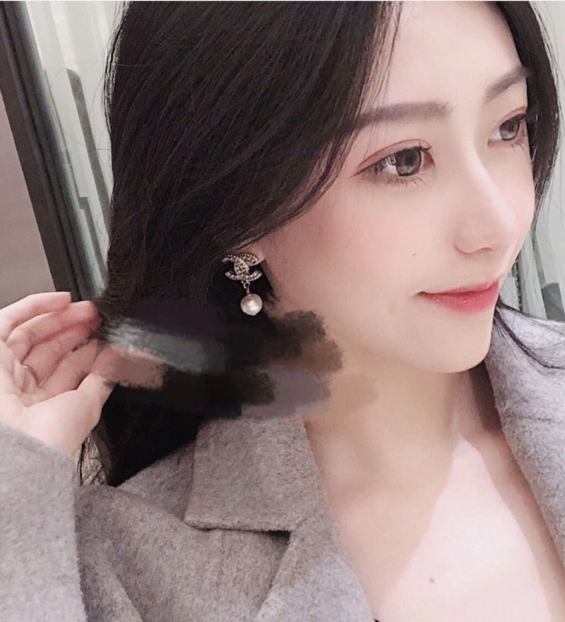 Discounted Chanel Brooches
