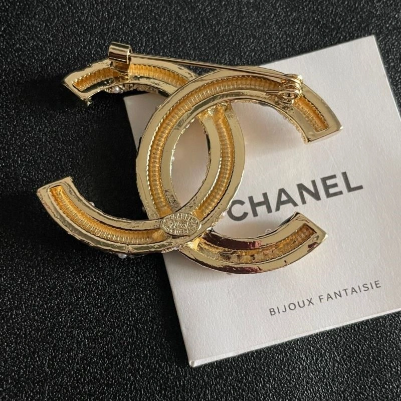 High fidelity Chanel Brooches