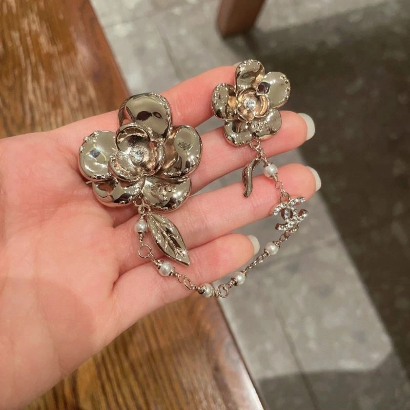 Precise copy Chanel Brooches