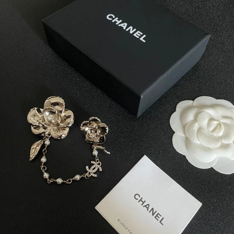 Precise copy Chanel Brooches