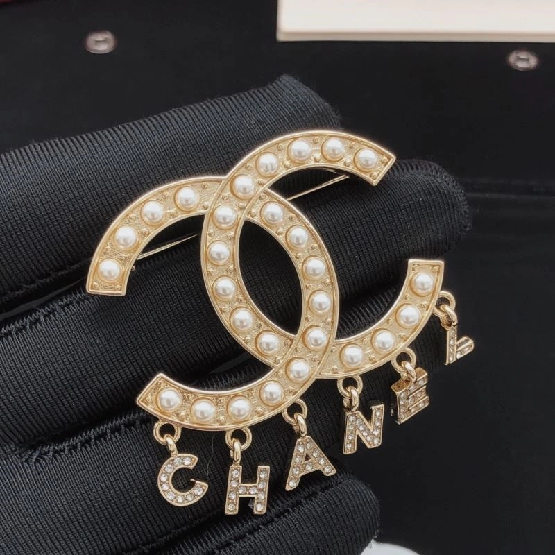 Brand-original Chanel Brooches