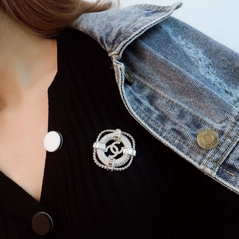 Brand-original Chanel Brooches