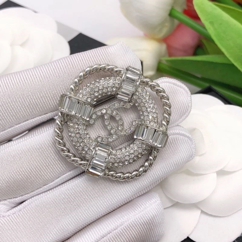 Brand-original Chanel Brooches