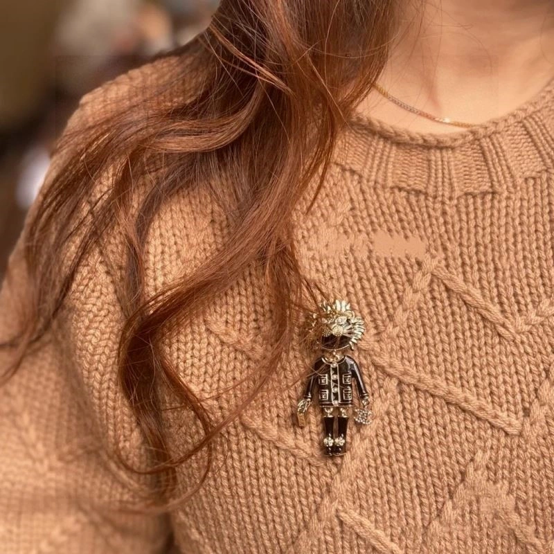 Official Chanel Brooches