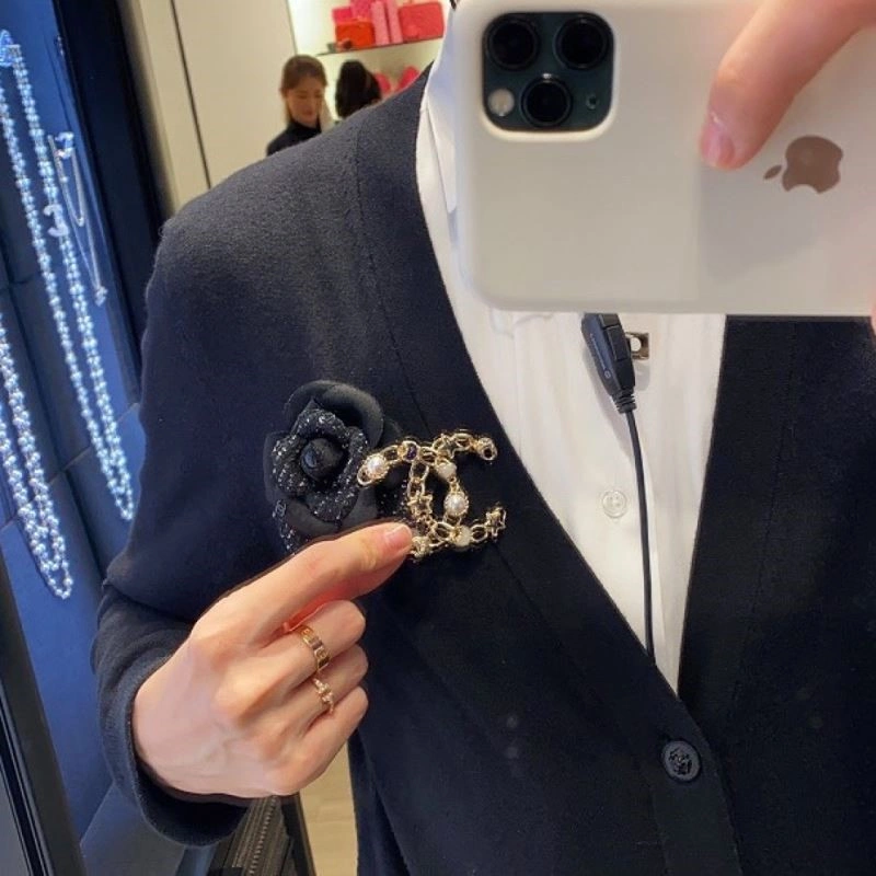 Bargain Chanel Brooches