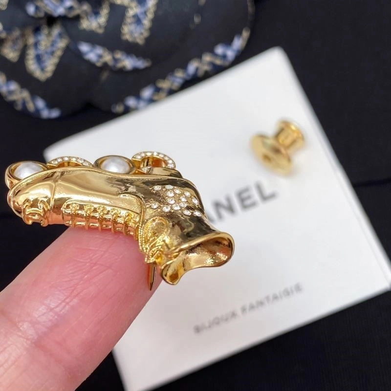 Economical Chanel Brooches