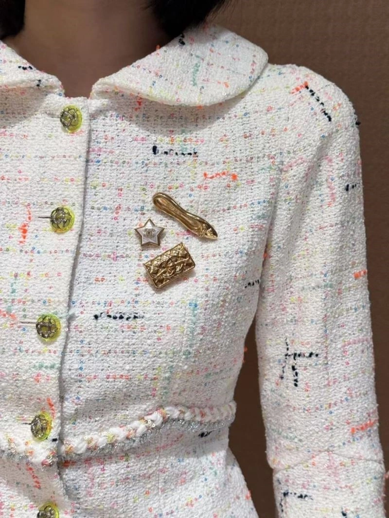 Official Chanel Brooches