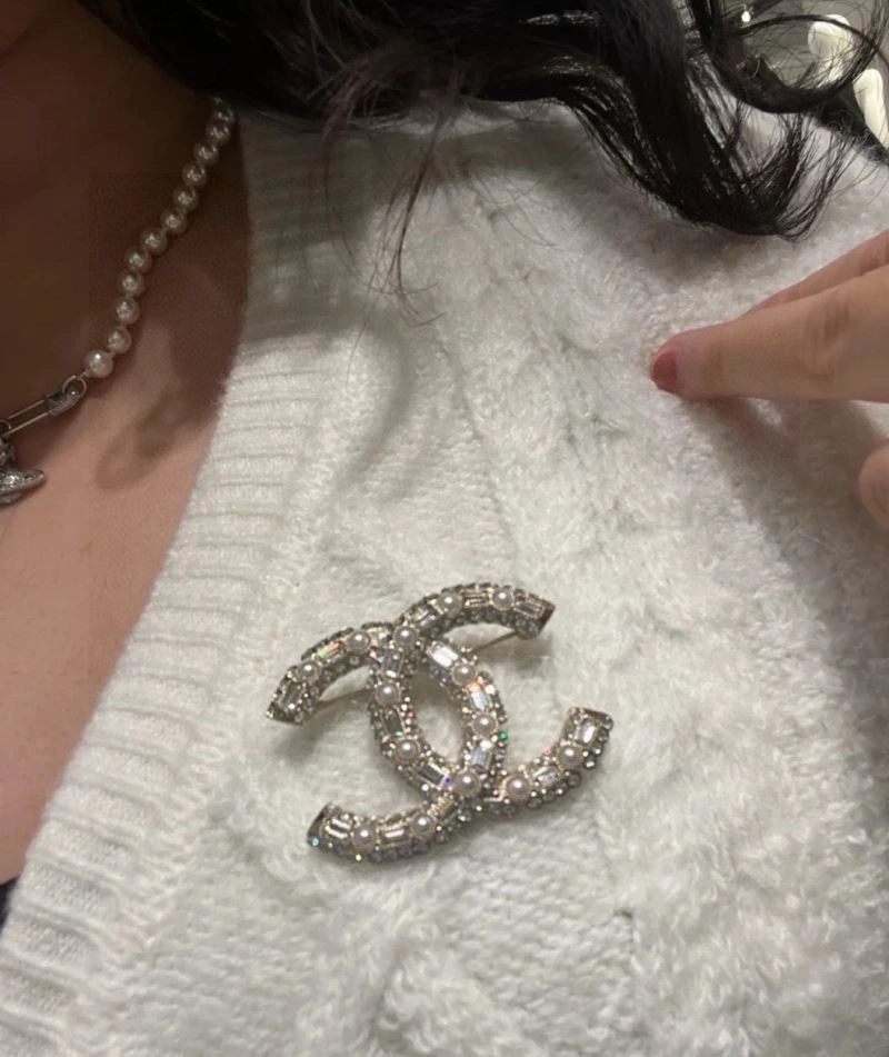 Economical Chanel Brooches