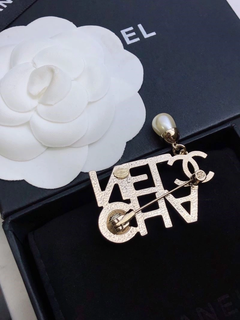 Brand-original Chanel Brooches