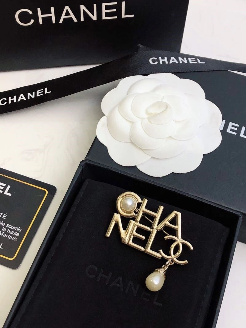 Brand-original Chanel Brooches