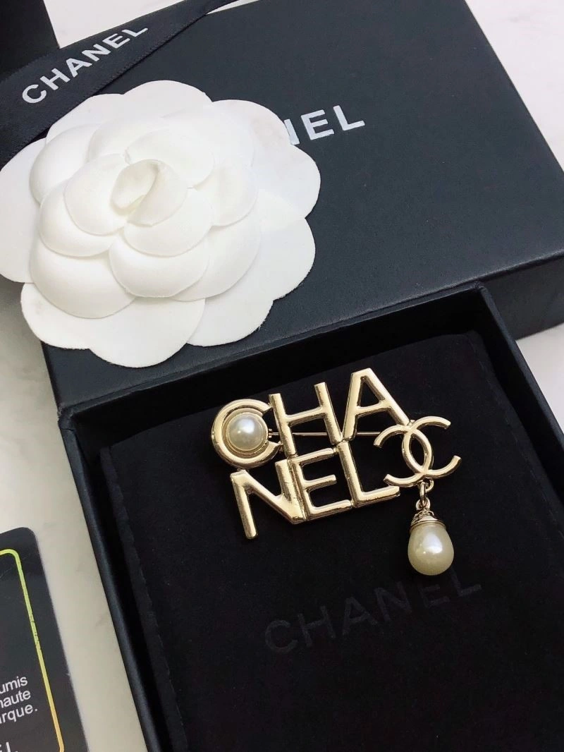 Brand-original Chanel Brooches