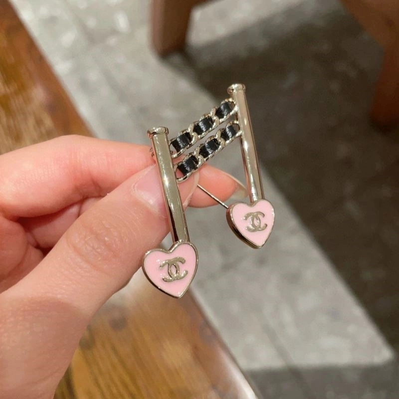 Brand-original Chanel Brooches