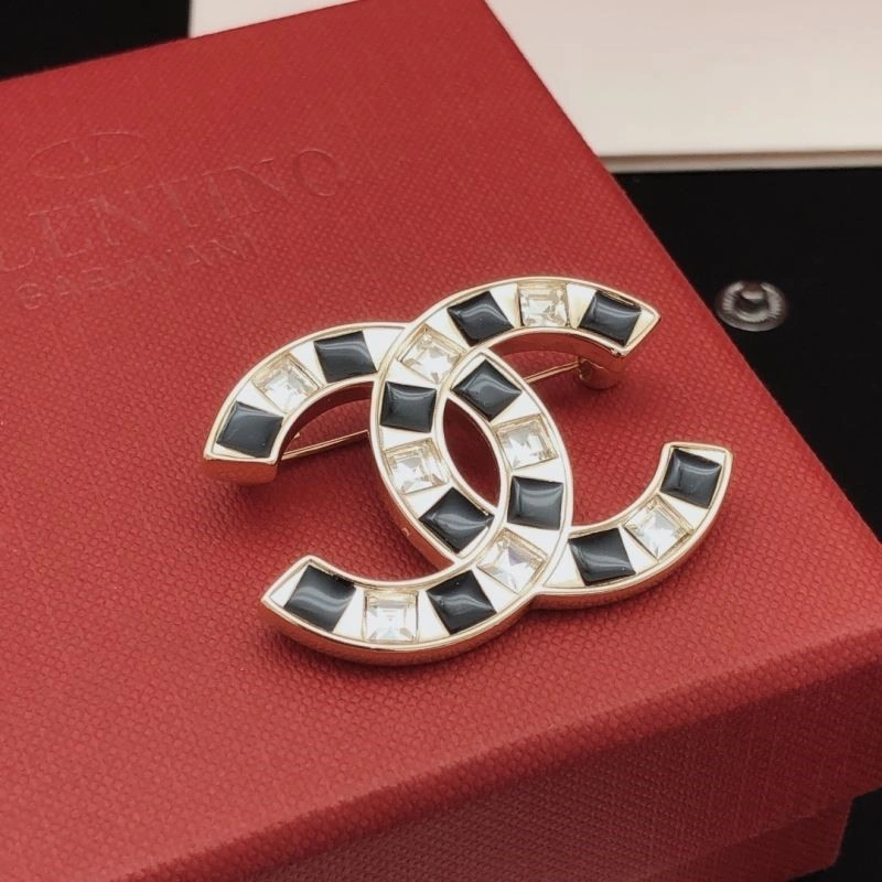 Brand-original Chanel Brooches