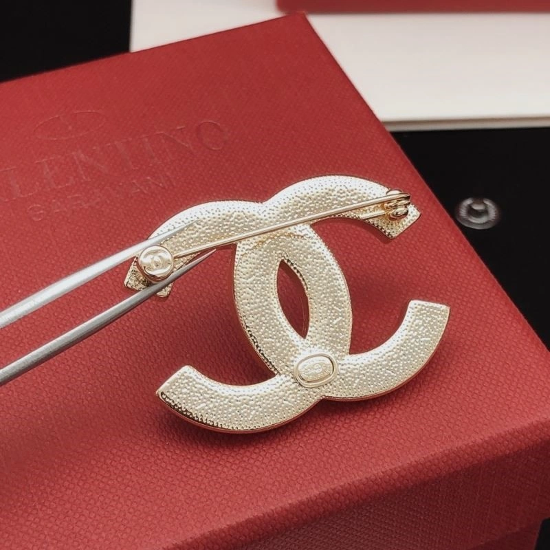 Brand-original Chanel Brooches