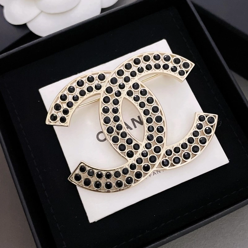 High fidelity Chanel Brooches