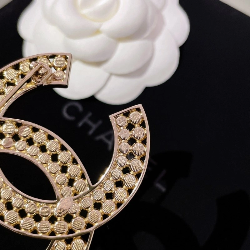 High fidelity Chanel Brooches