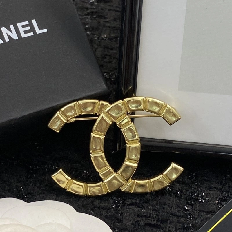 Brand-original Chanel Brooches