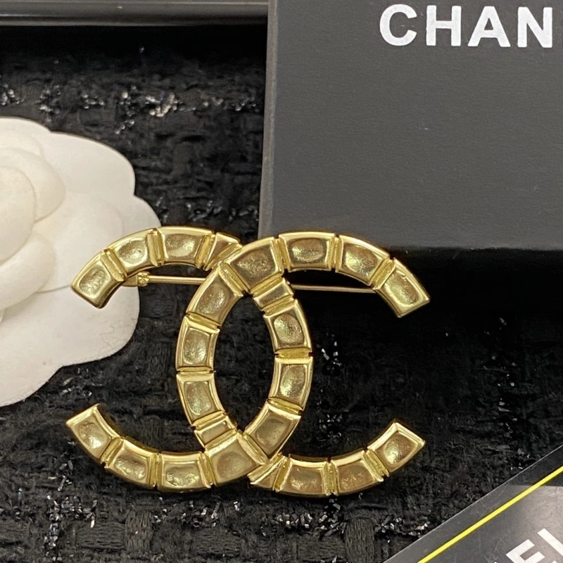 Brand-original Chanel Brooches