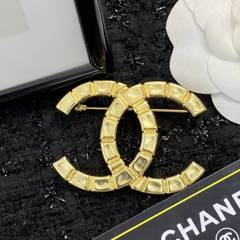 Brand-original Chanel Brooches