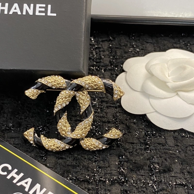 Brand-original Chanel Brooches