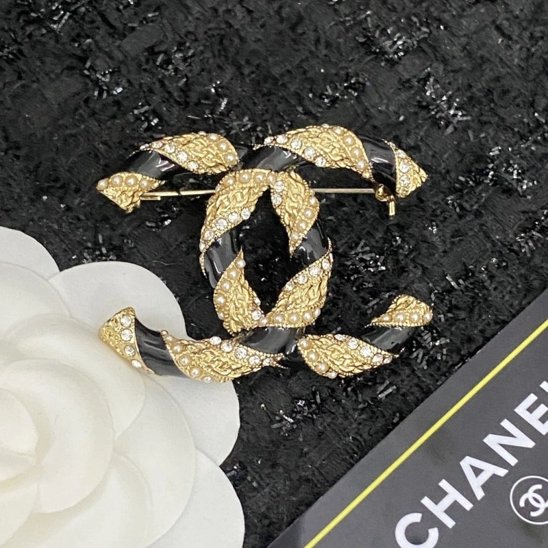 Brand-original Chanel Brooches