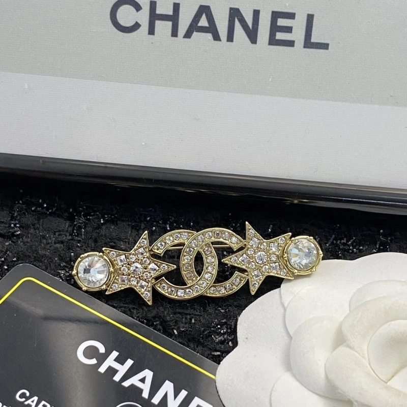 Accurate model Chanel Brooches