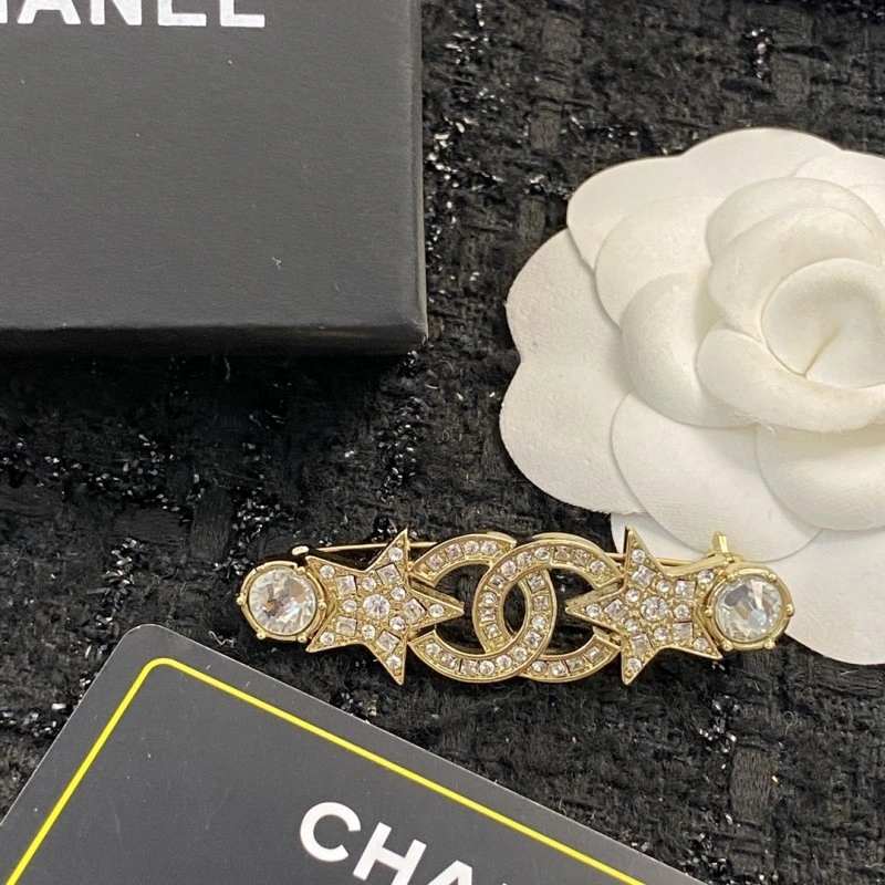 Accurate model Chanel Brooches