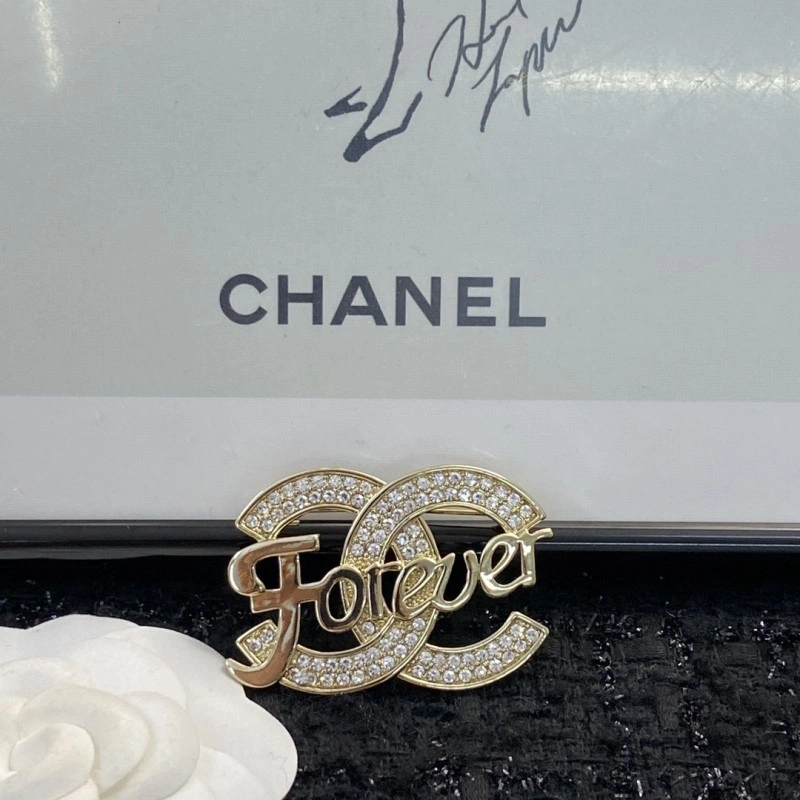 High fidelity Chanel Brooches