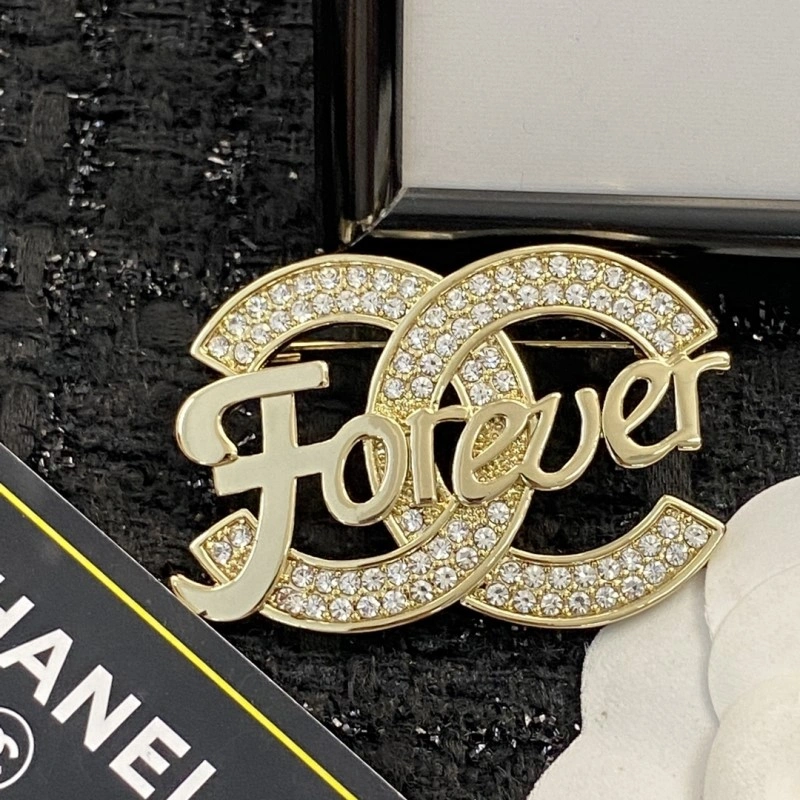 High fidelity Chanel Brooches