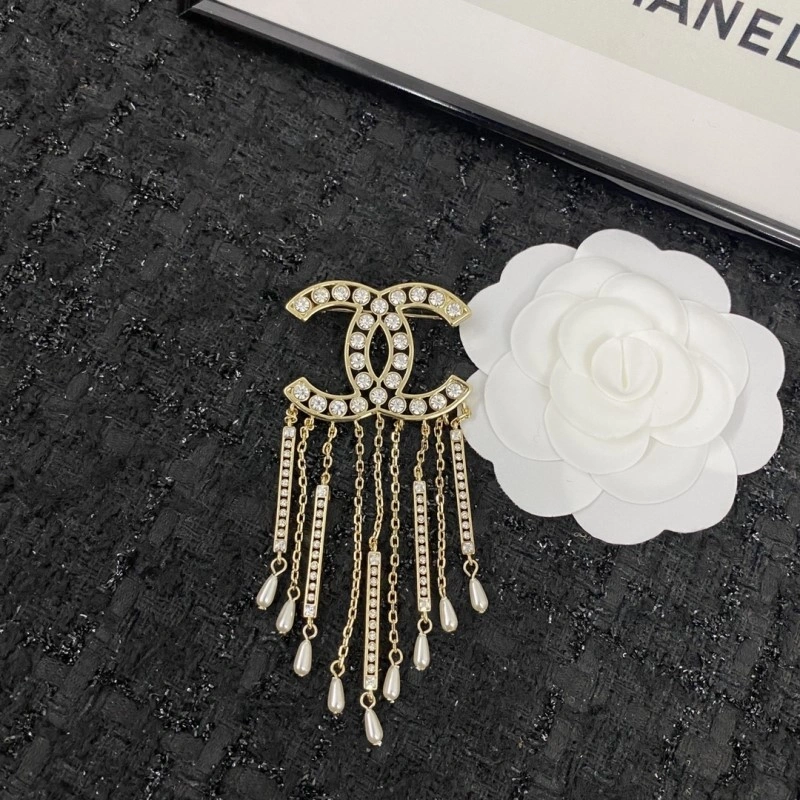 Accurate model Chanel Brooches