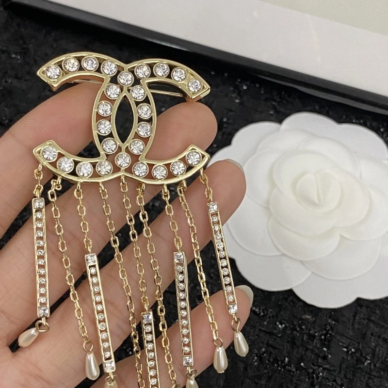 Accurate model Chanel Brooches