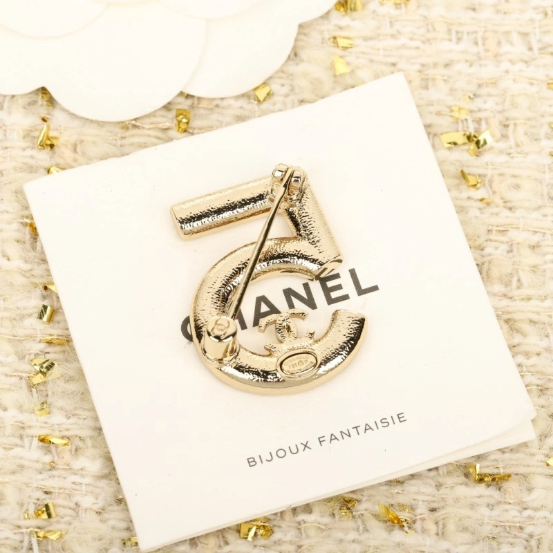 Accurate model Chanel Brooches