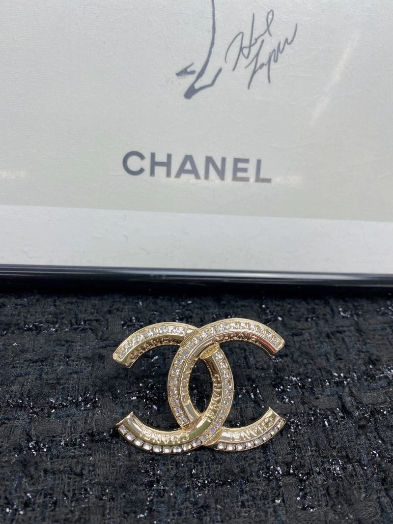 Exact replica Chanel Brooches