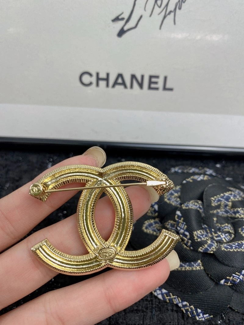 Exact replica Chanel Brooches
