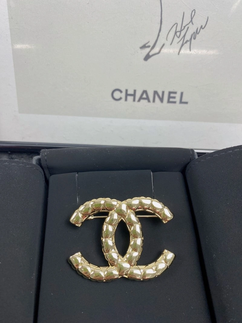 Exact replica Chanel Brooches