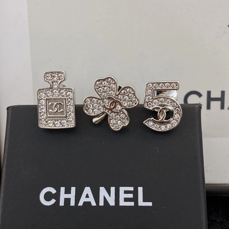 High accuracy Chanel Brooches