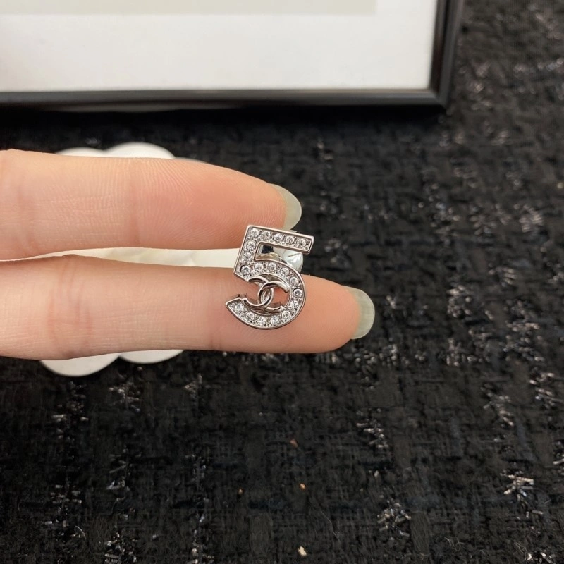 High accuracy Chanel Brooches