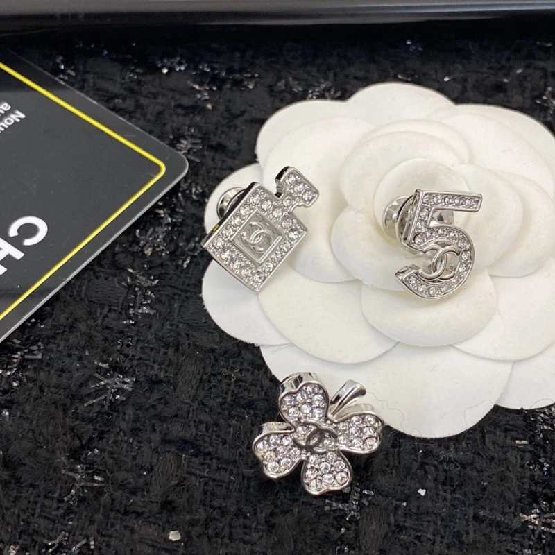 High accuracy Chanel Brooches