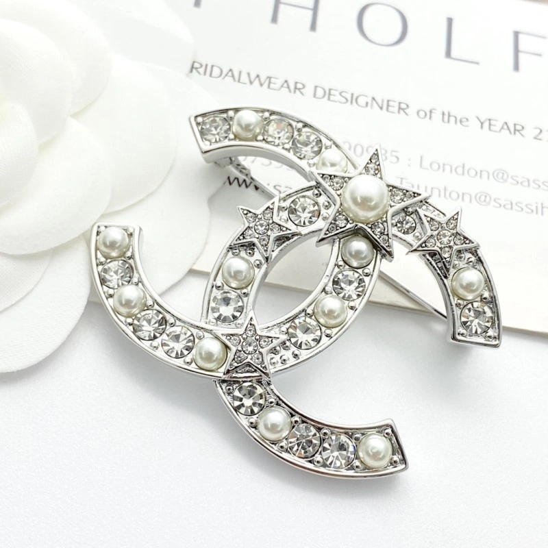 Accurate model Chanel Brooches