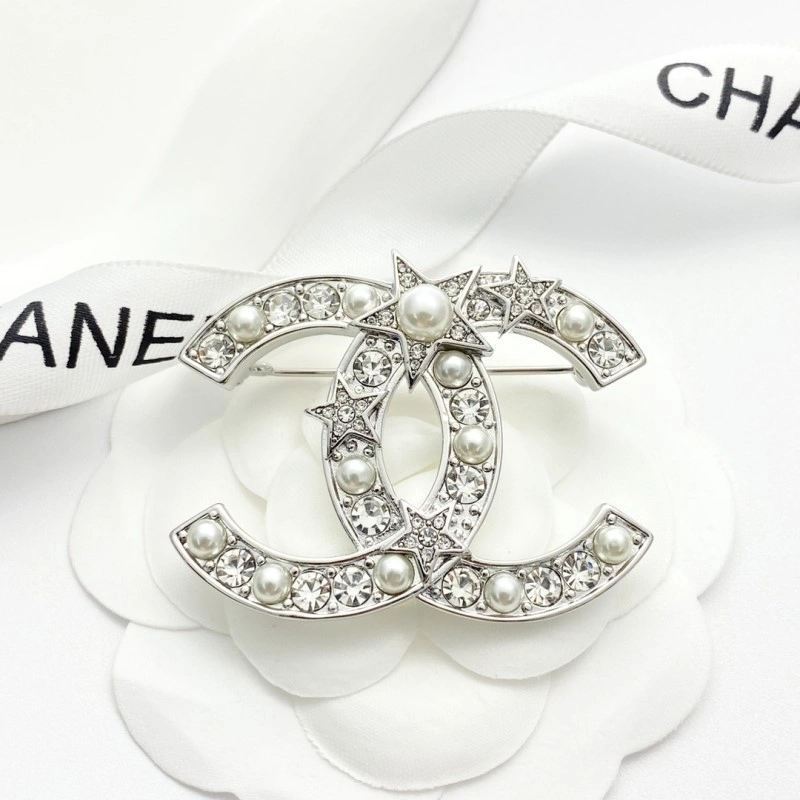 Accurate model Chanel Brooches