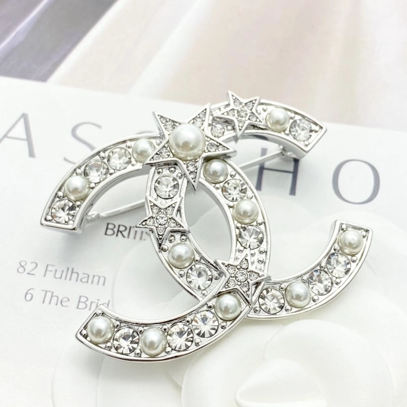 Accurate model Chanel Brooches