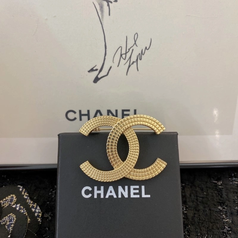 High accuracy Chanel Brooches