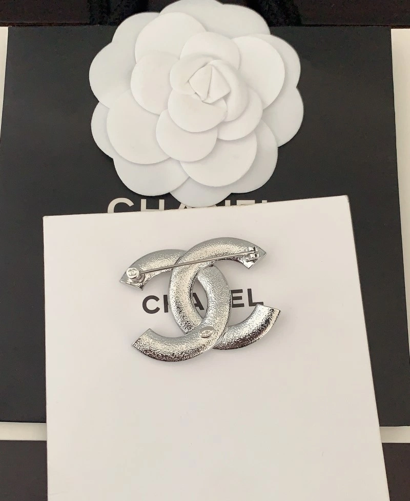 Brand-original Chanel Brooches