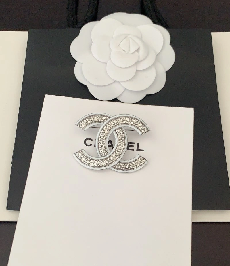 Brand-original Chanel Brooches
