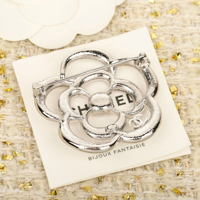 Top match Chanel Brooches