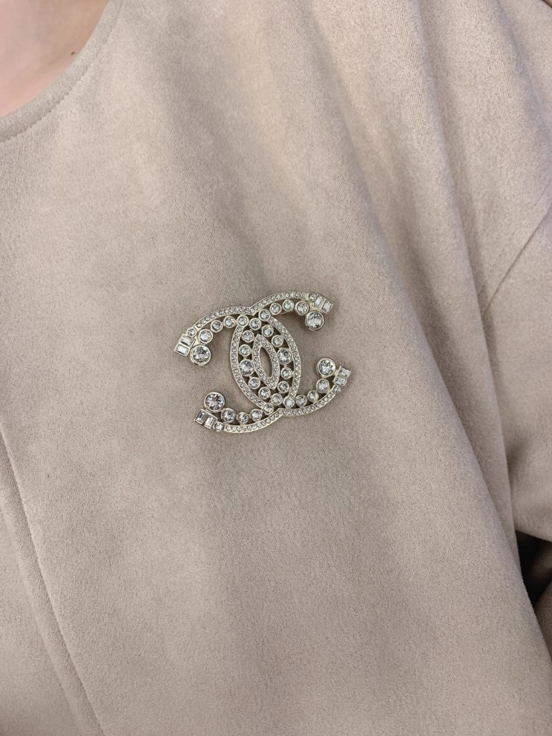 Brand-authenticated Chanel Brooches