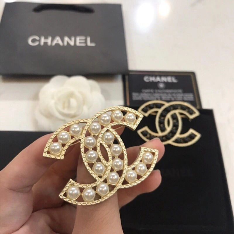 Brand-original Chanel Brooches