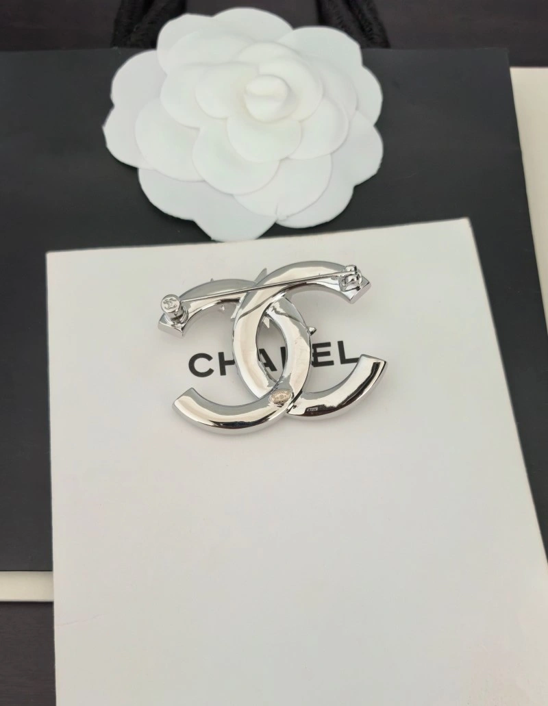 High accuracy Chanel Brooches