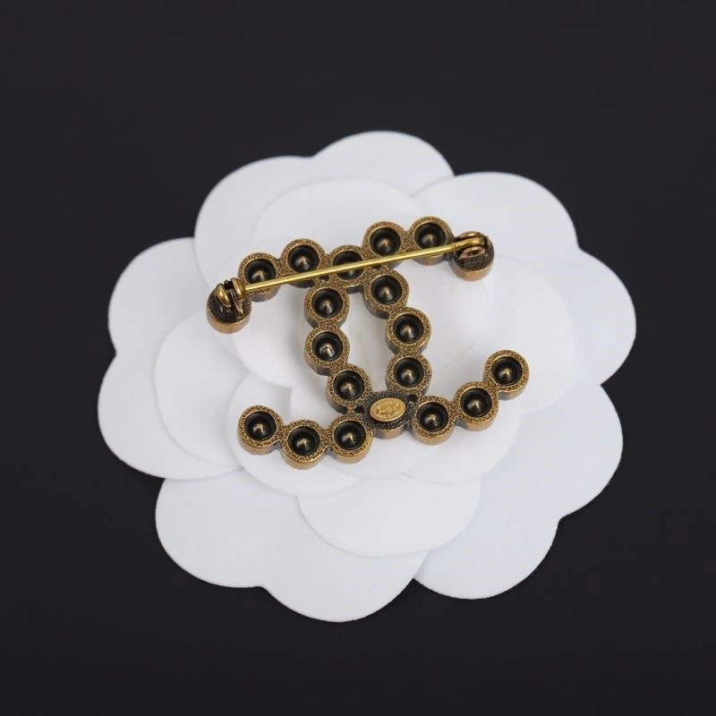 Accurate model Chanel Brooches