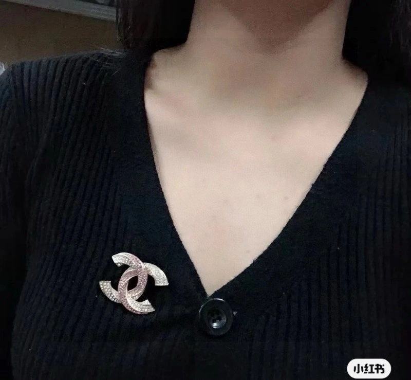 Legit Chanel Brooches